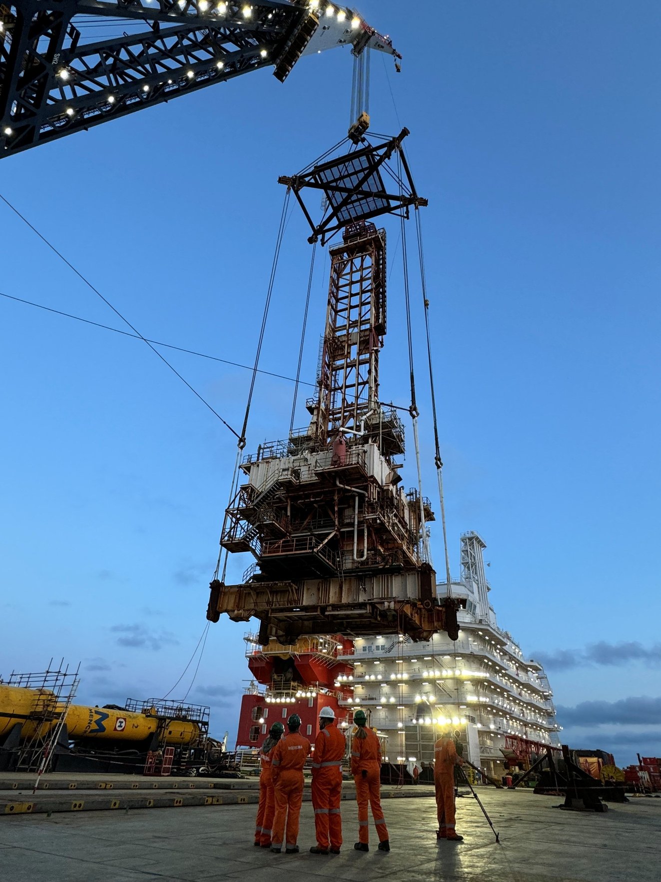Heerema Marine Contractors Secures bp Contract for Andrew Platform ...